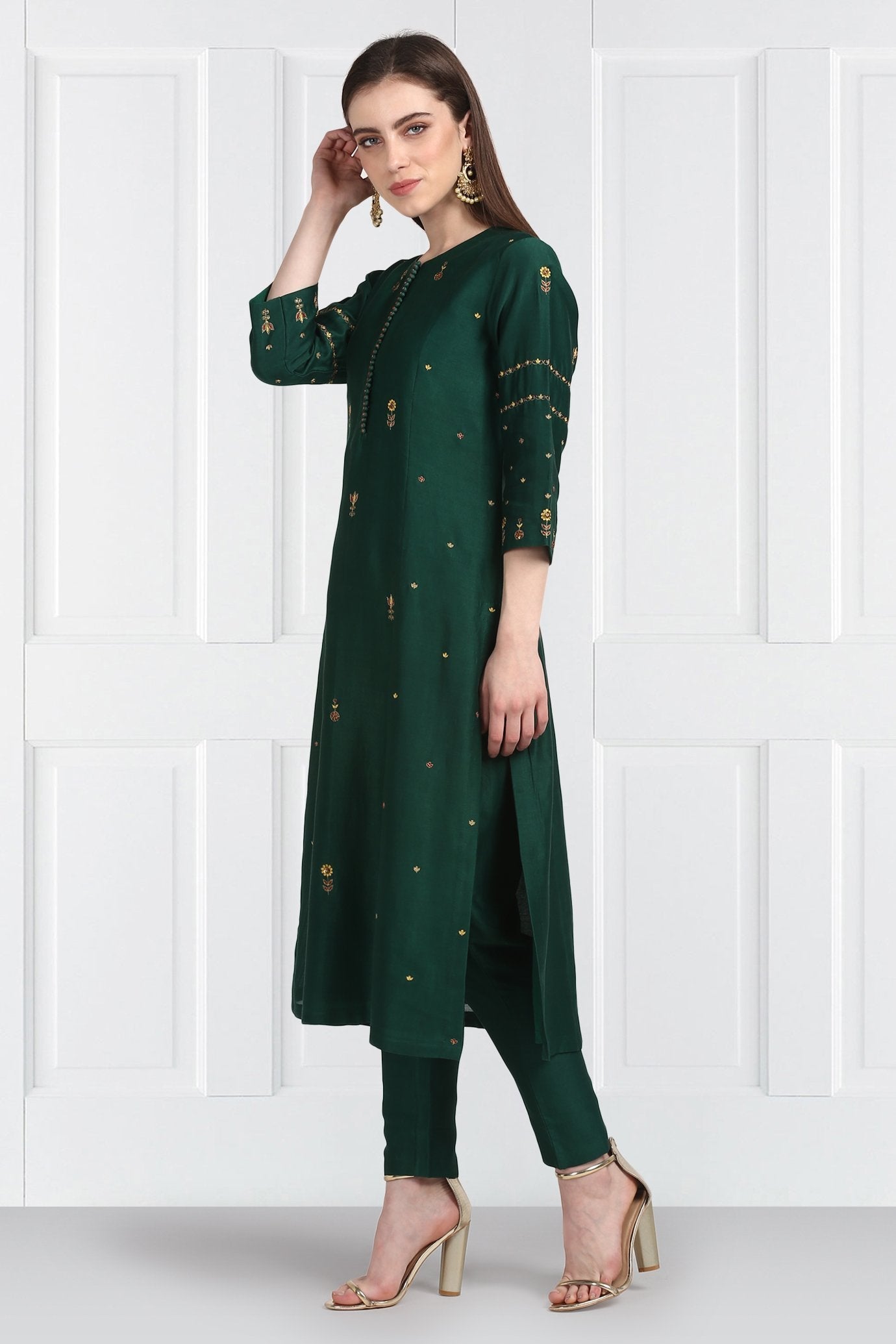 Panna Resham Flower Kurta With Zari Pants Organza Silk Scalloped Dupat ...